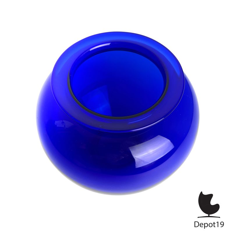 Leerdam vaas De Bazel KPC stijl Leerdam kobaltblauw glas ca 1915 ...